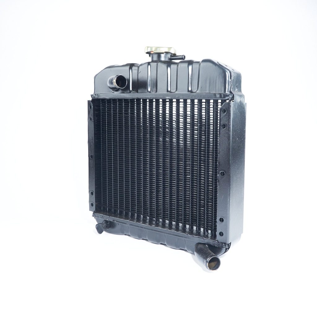 Radiator Kubota B7000 | Shop4Trac